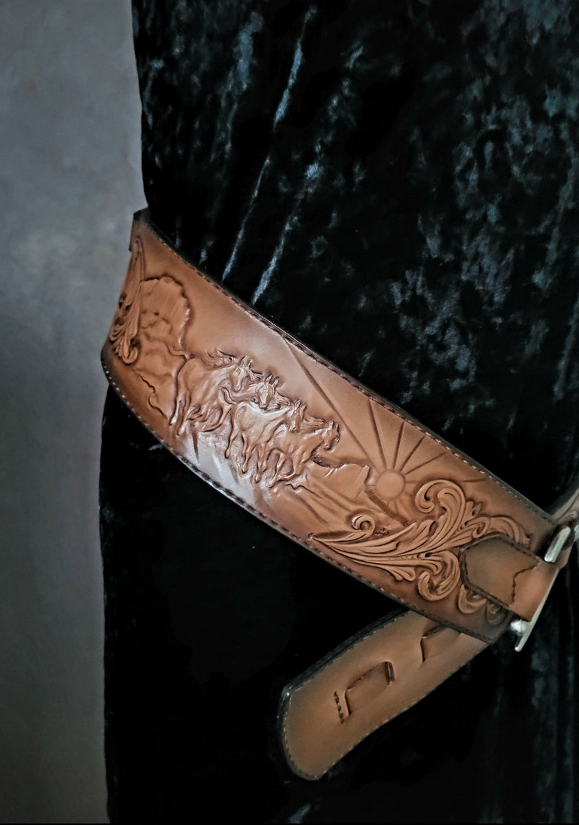 Running Horses Hip Belt – Prestige Leather
